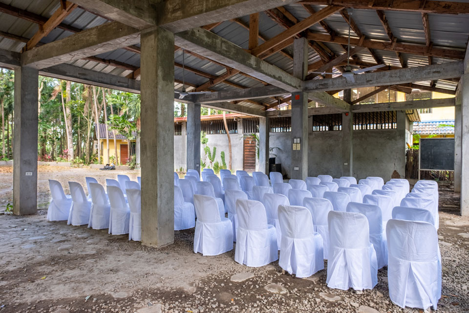 Lanai – The Forest Club