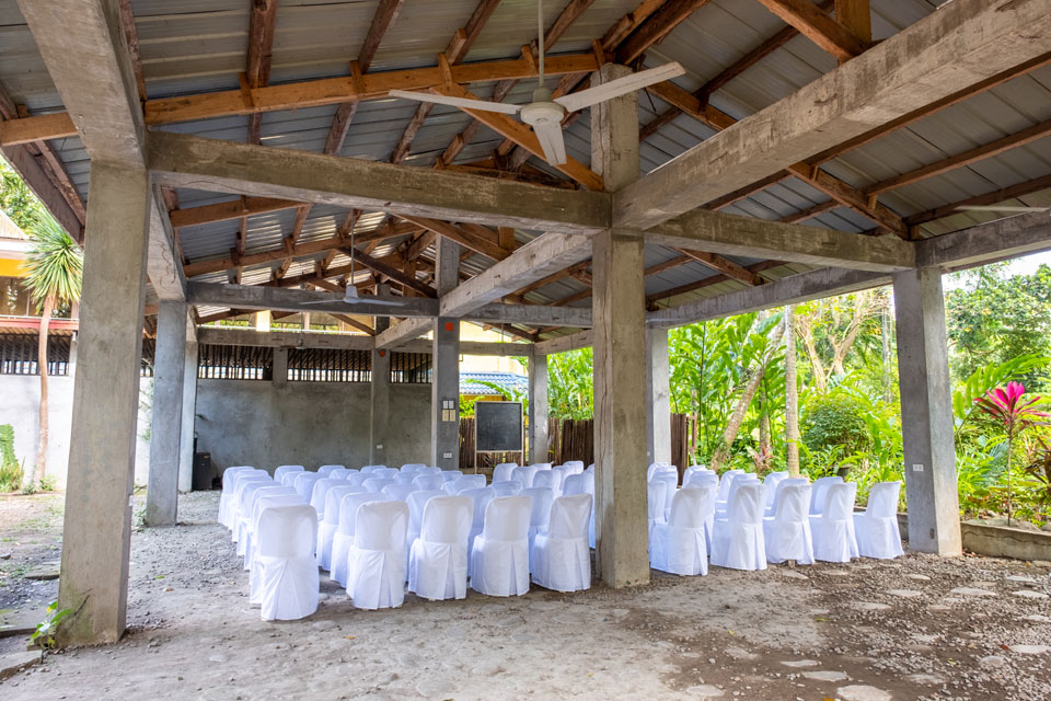 Lanai – The Forest Club