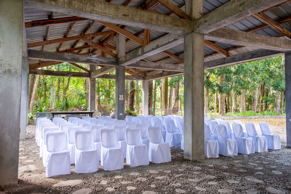 Lanai – The Forest Club